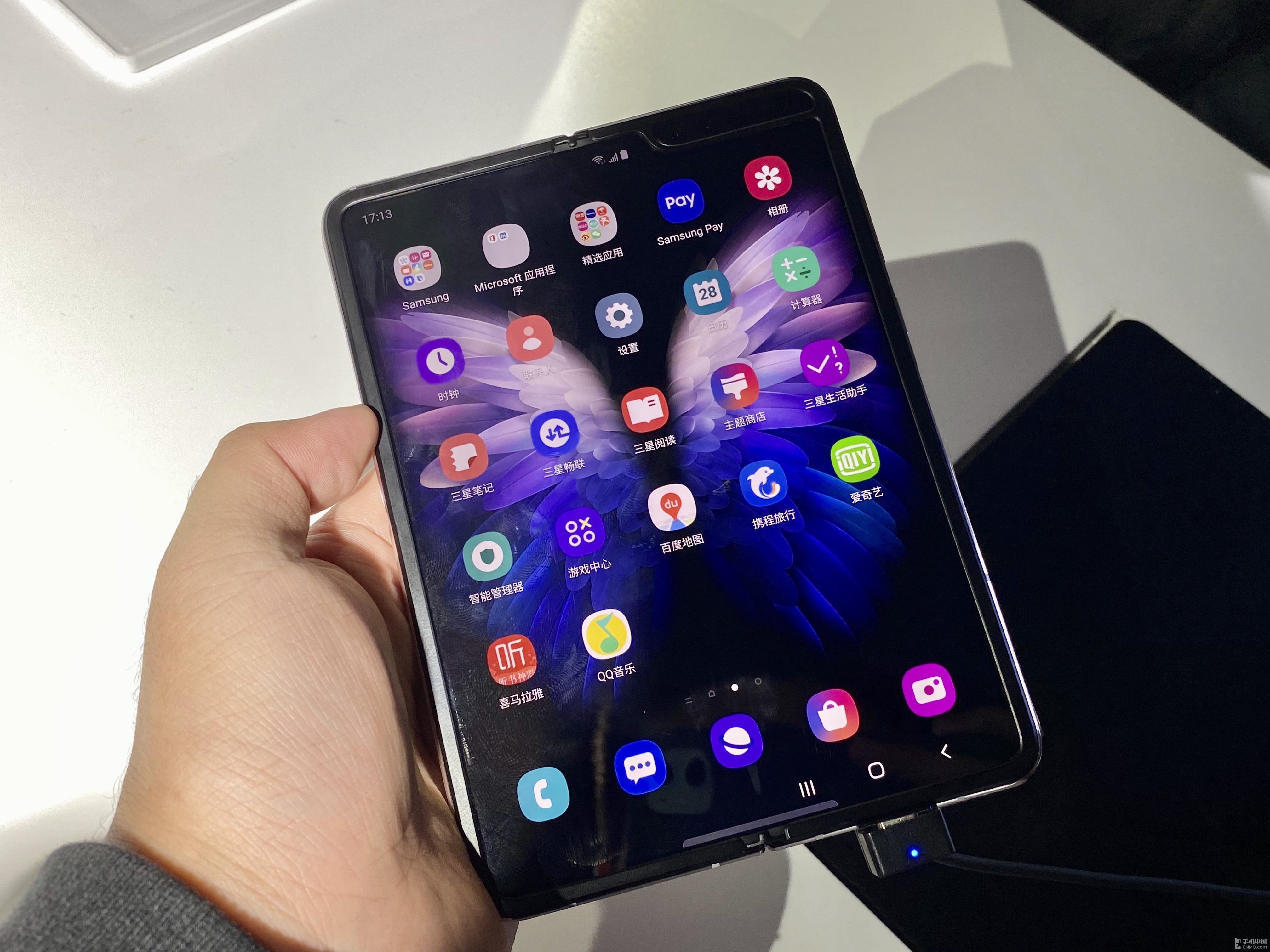 三星W20 5G现场图赏 新晋折叠屏5G旗舰引领未来